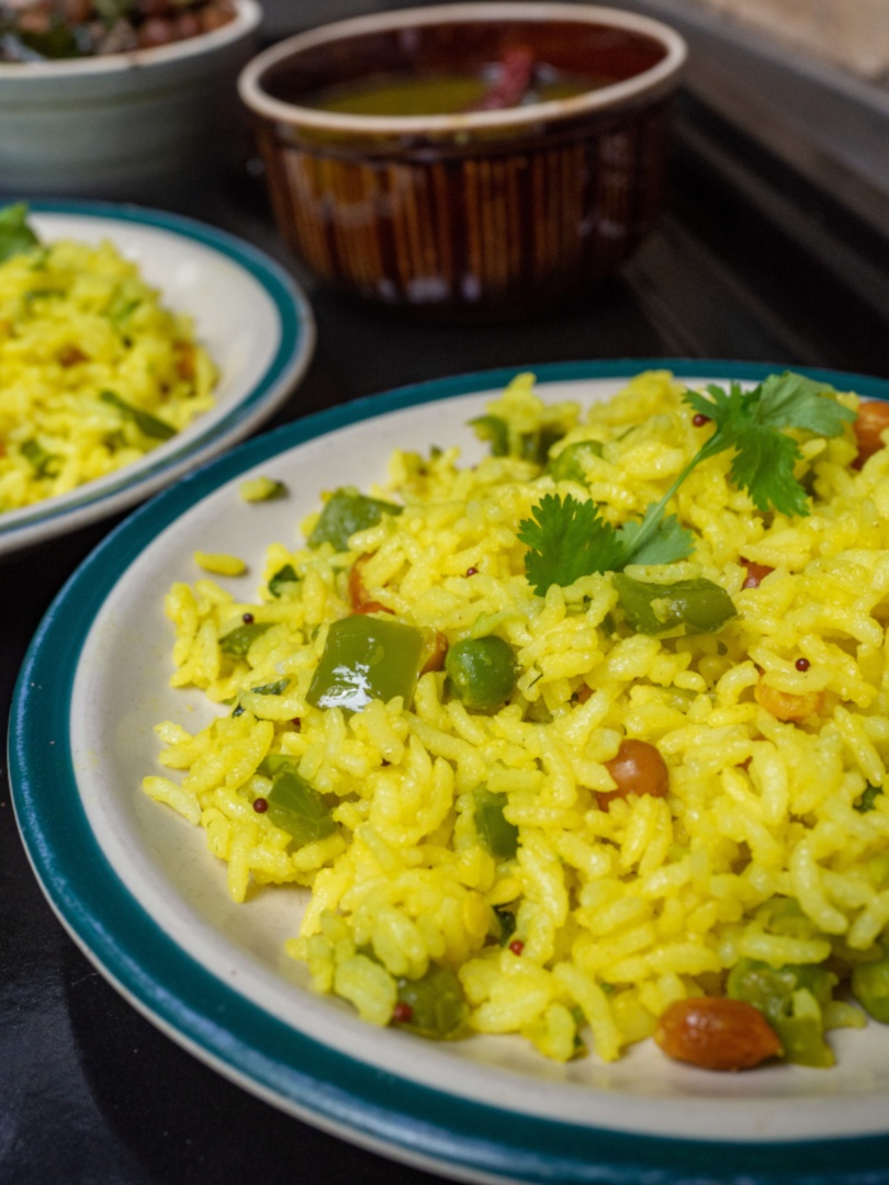 Riz citronné indien, petit pois et poivron vert